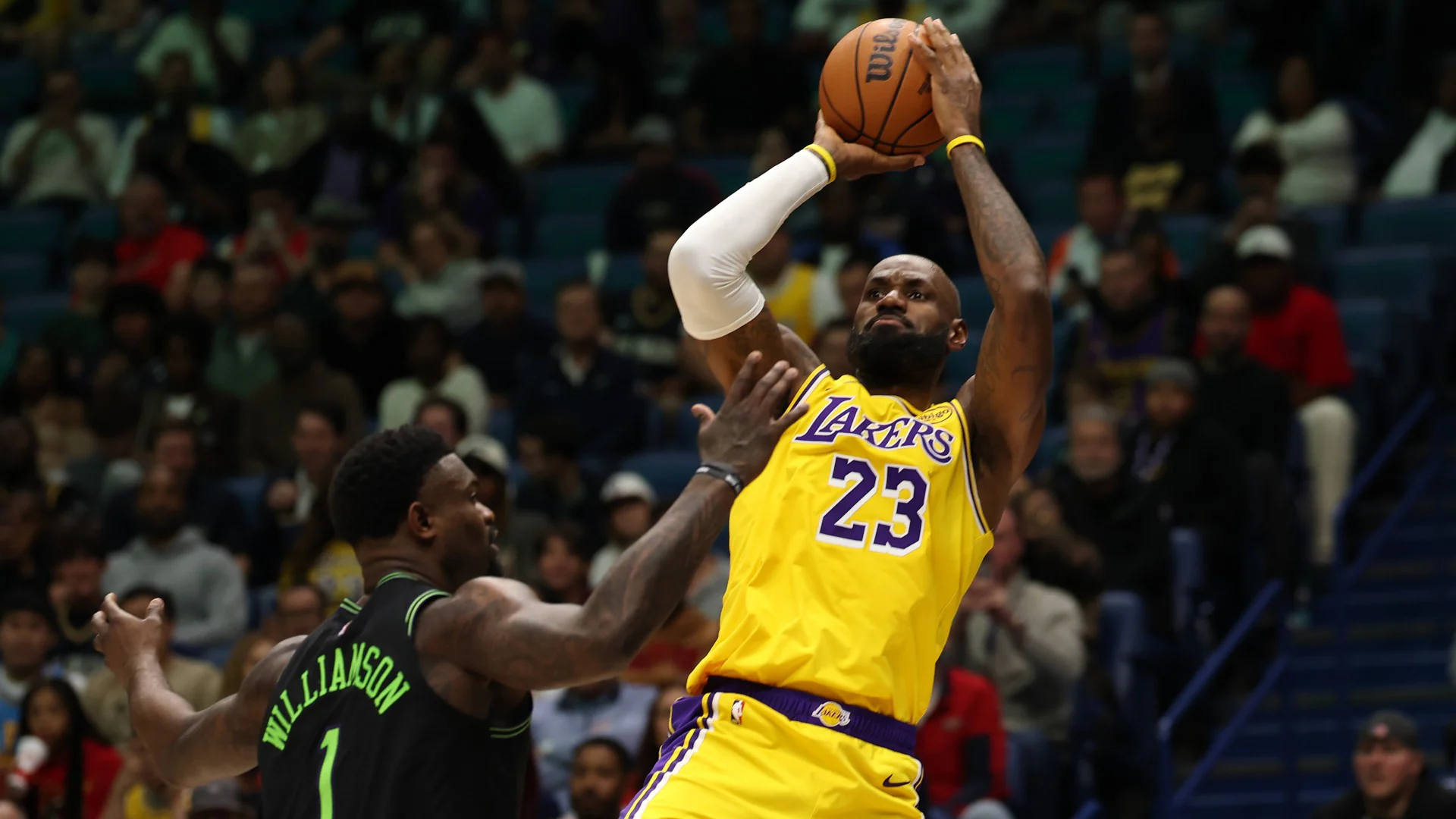 LeBron James marque 30 points et aide son équipe à gagner le match ...