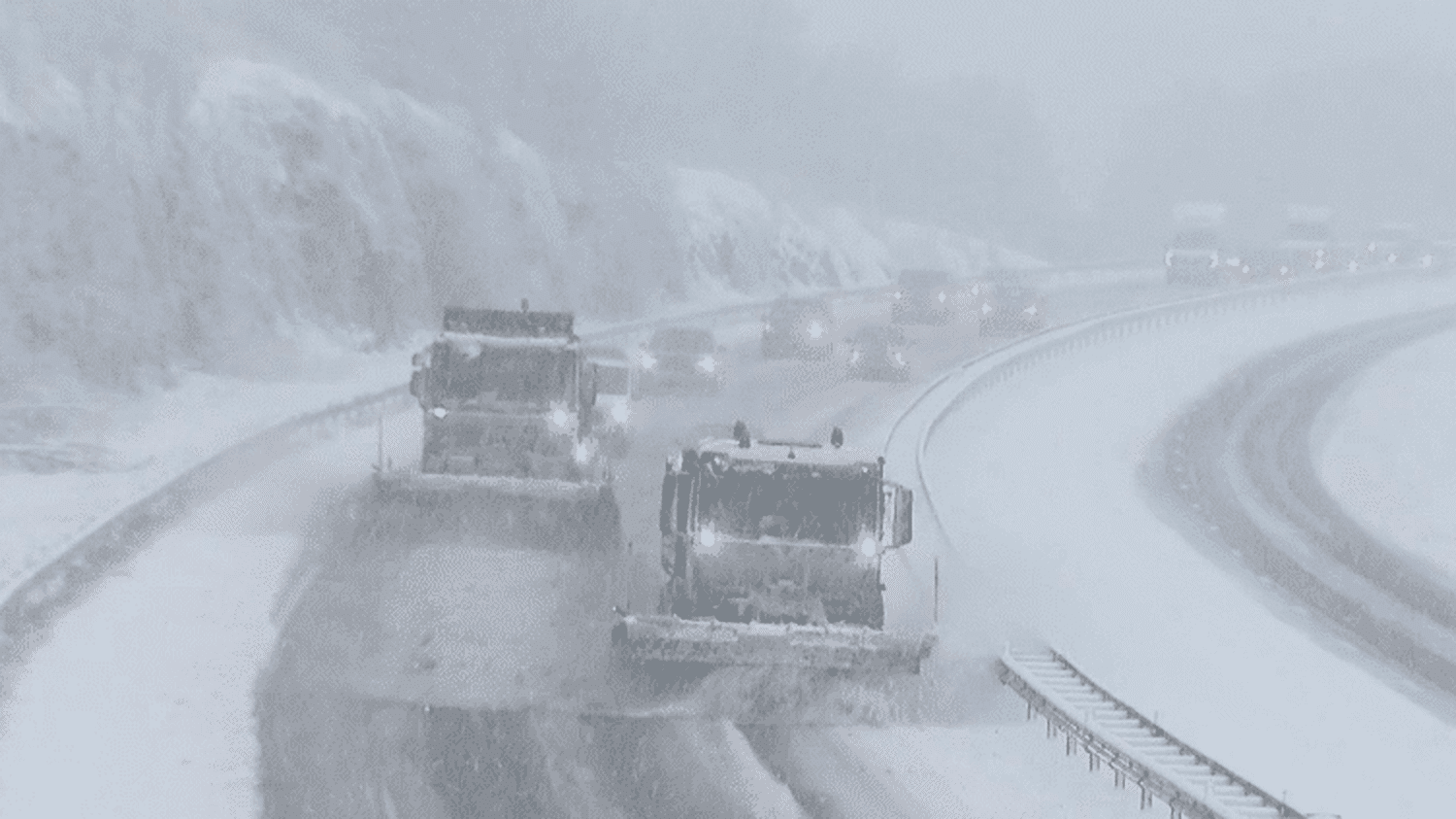 Neige et verglas : routes bloquées dans l'est de la France, que faire ...